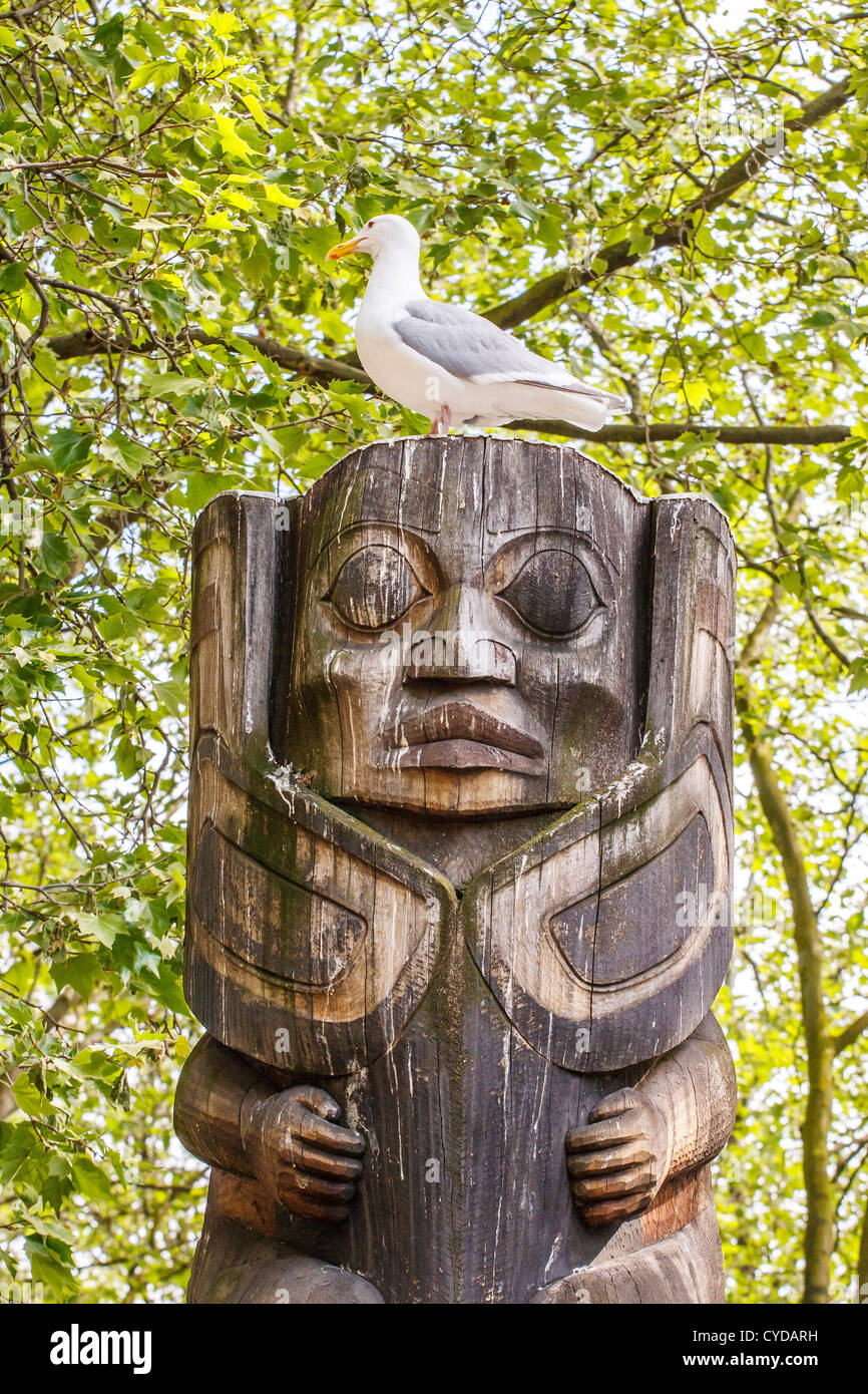 Wooden totem hi-res stock photography and images - Alamy