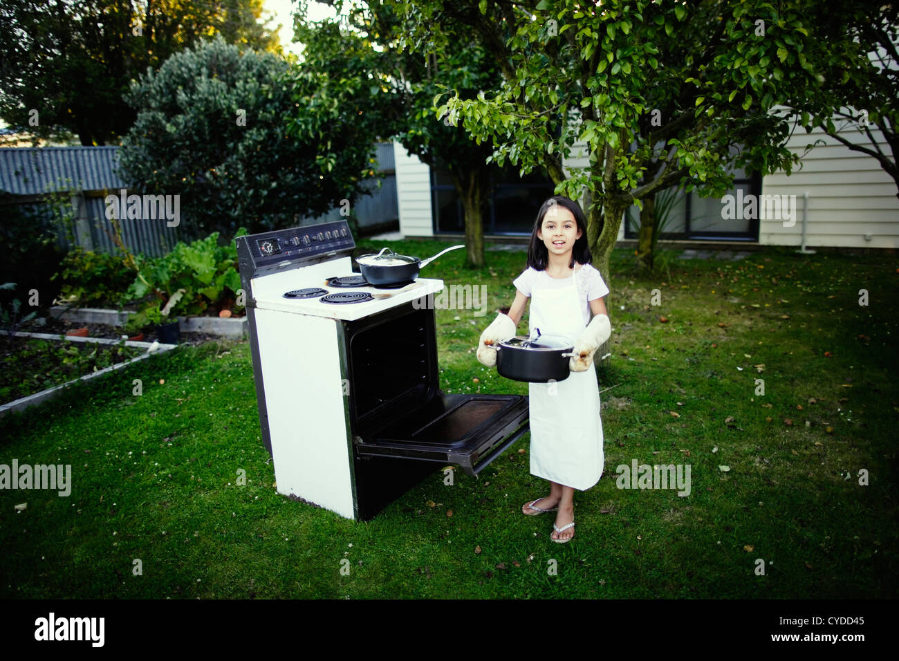 Outdoor cookery hi-res stock photography and images - Alamy