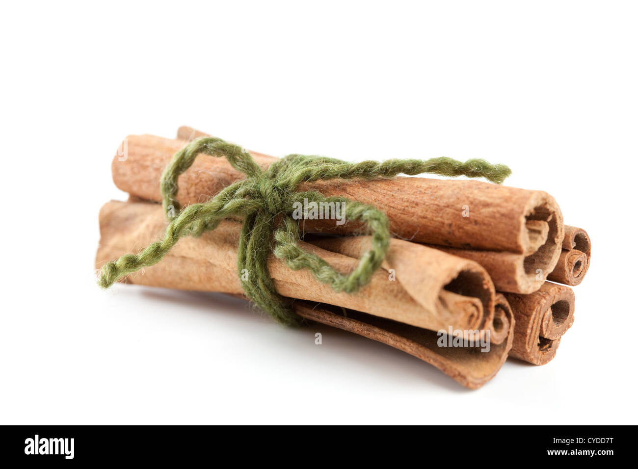 Cinnamon sticks bundle isolated on white background Stock Photo - Alamy