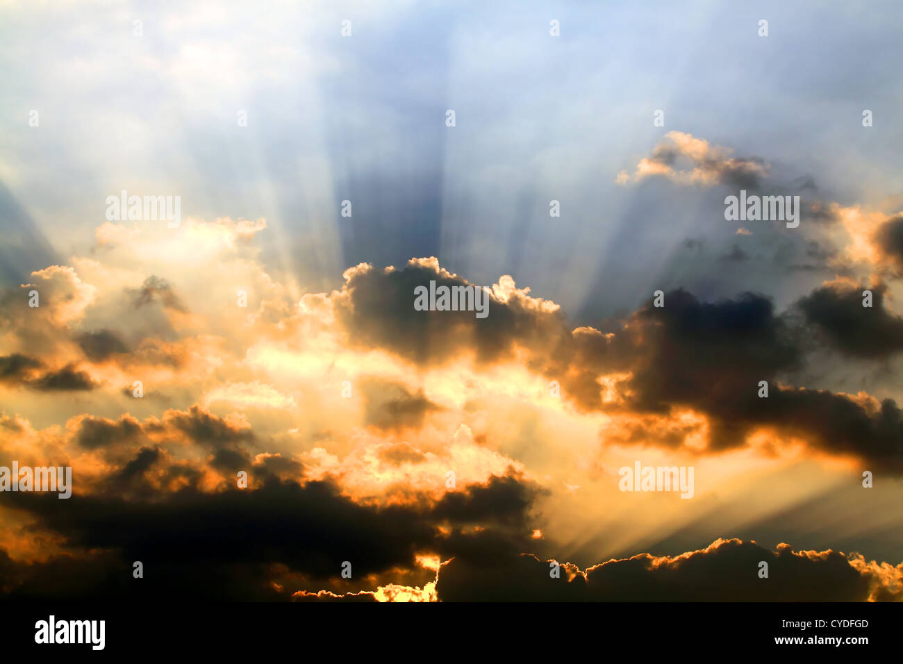 Sunbeams sunset hi-res stock photography and images - Alamy