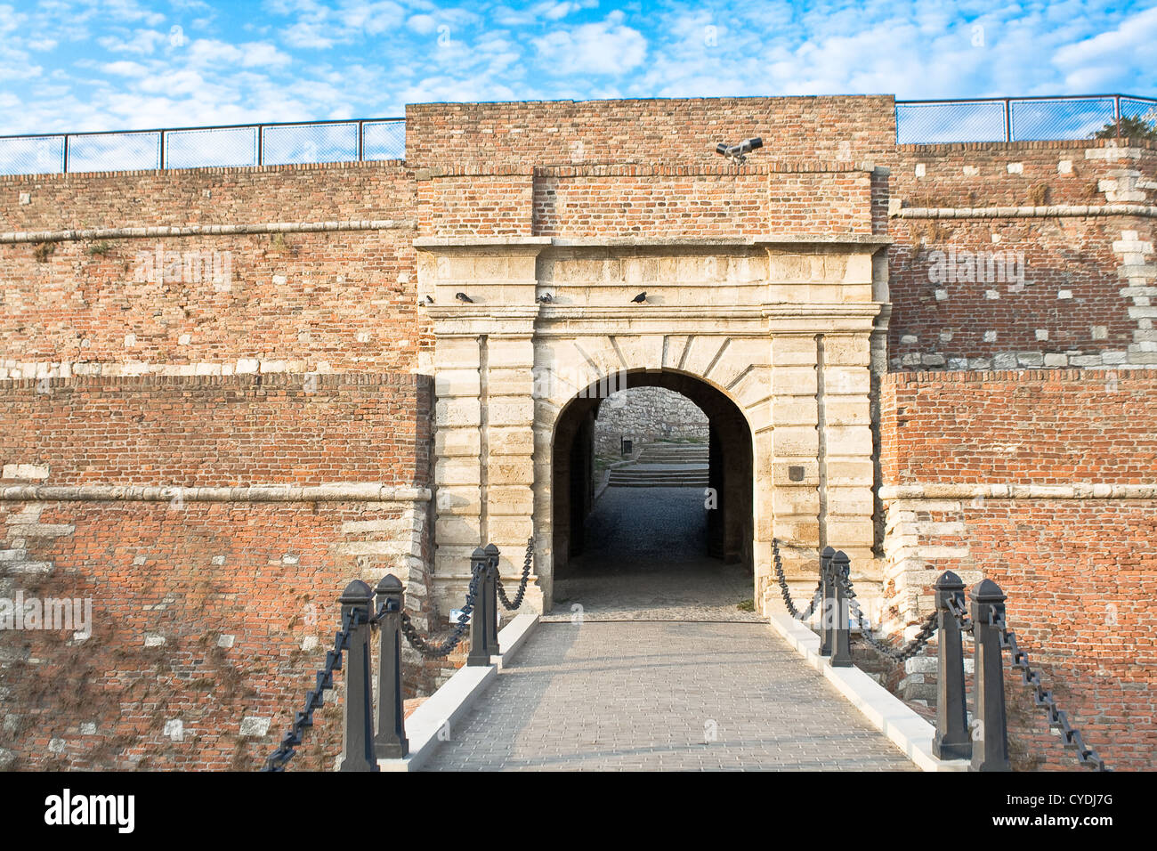 Medieval stone bridge gate hi-res stock photography and images - Alamy