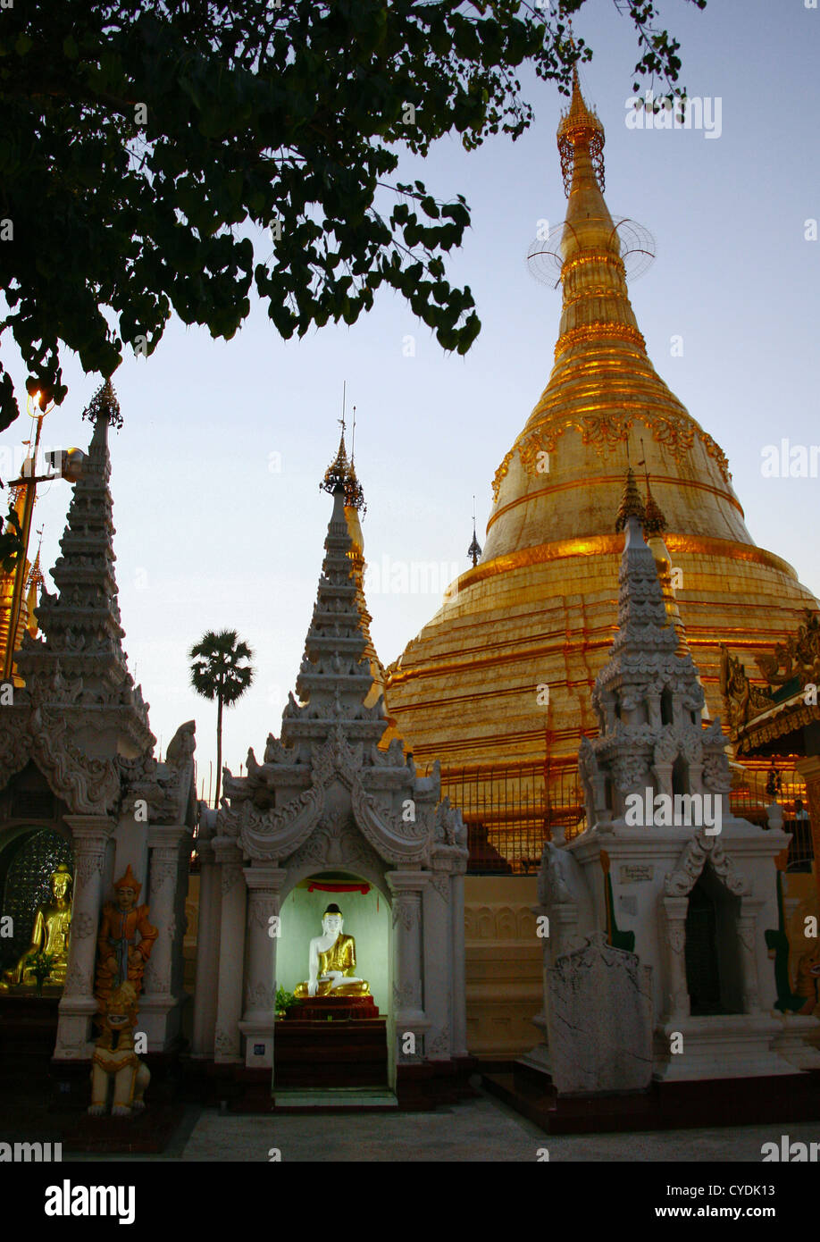 Shwedagon Pagoda, Rangoon, Myanmar Stock Photo - Alamy