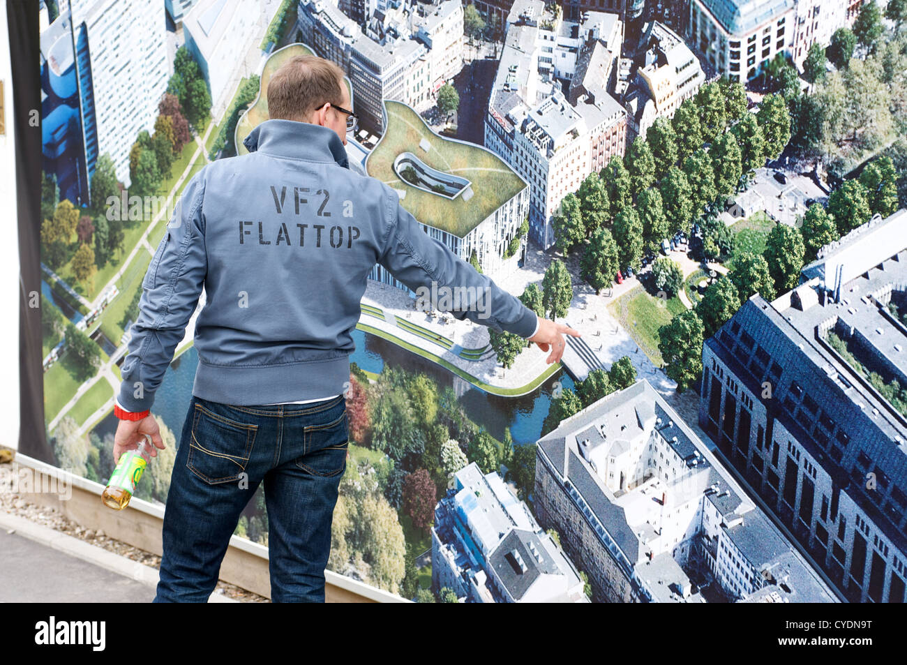 Artist impression hi-res stock photography and images - Alamy