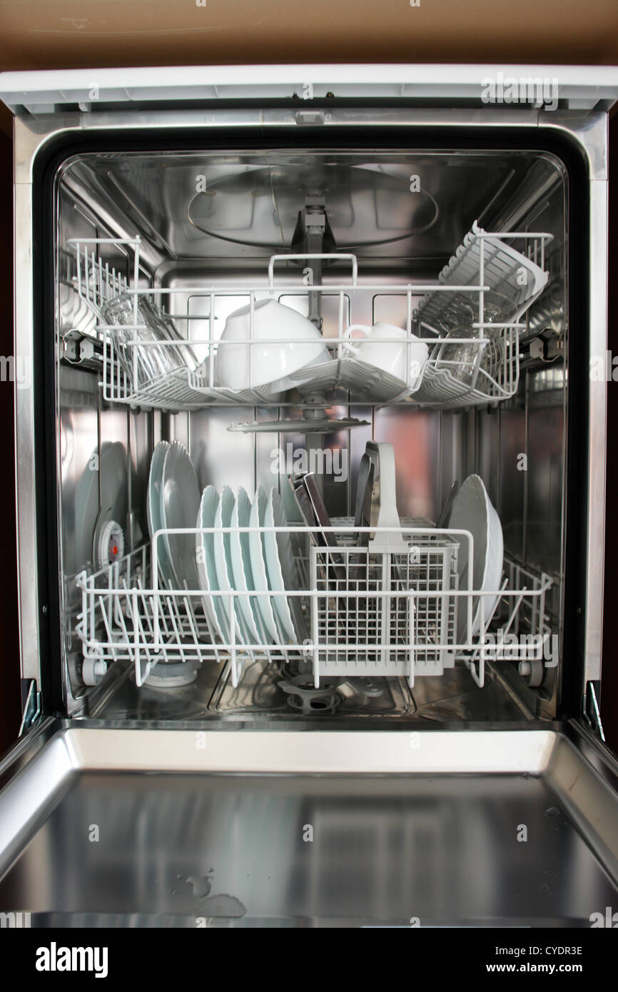 new dishwasher in a kitchen Stock Photo - Alamy