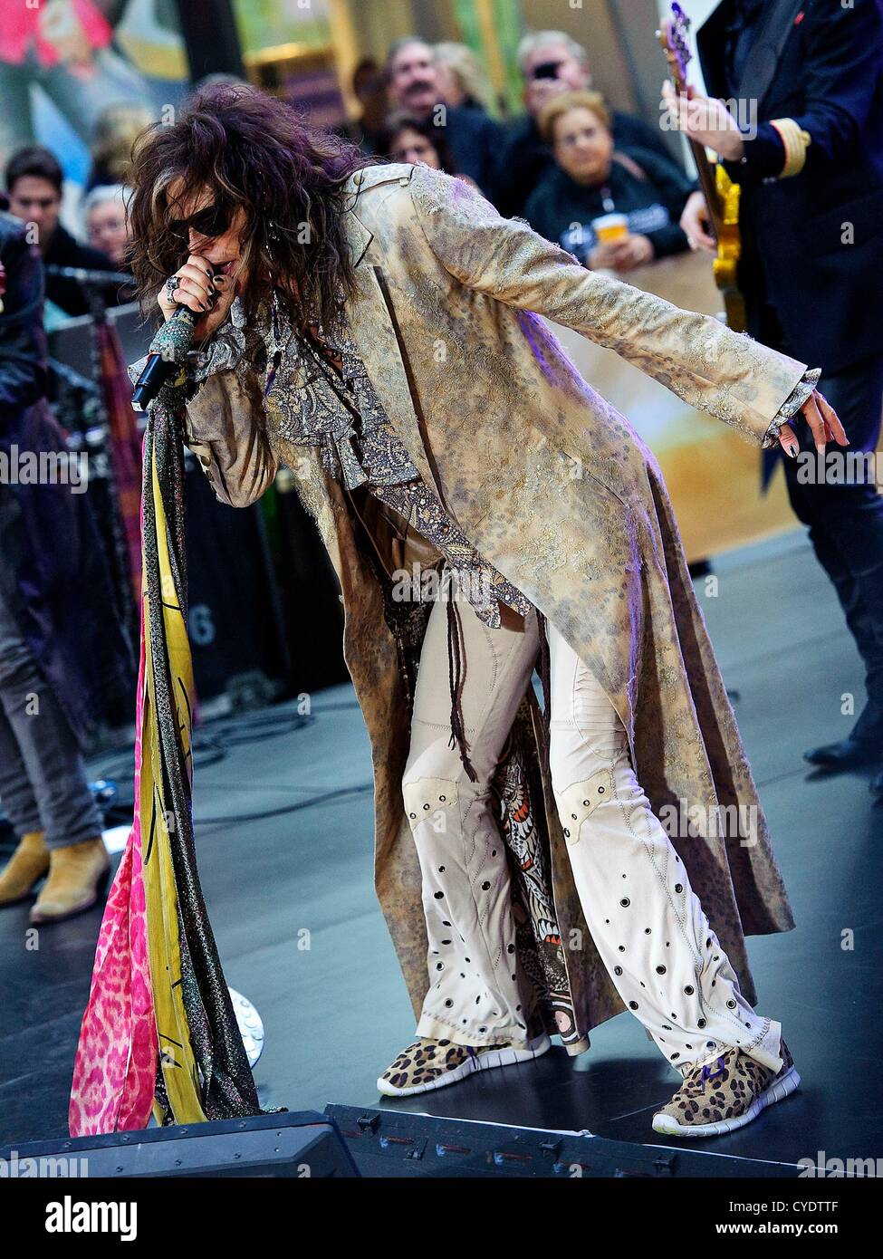 New York, USA. 2nd November 2012. Steven Tyler on stage for NBC Today ...
