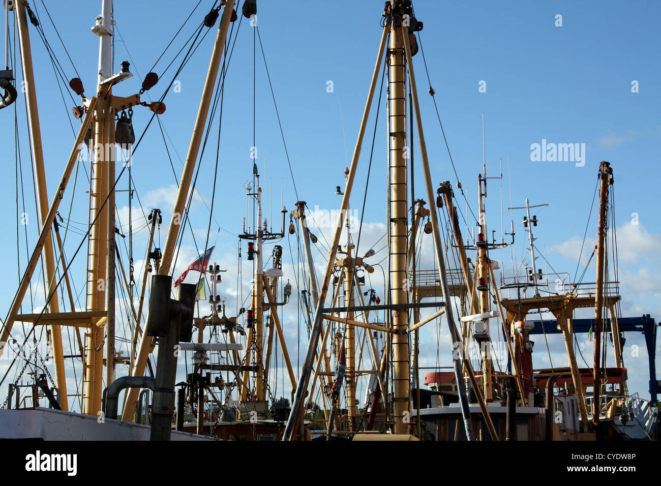 Ships sky hi-res stock photography and images - Alamy