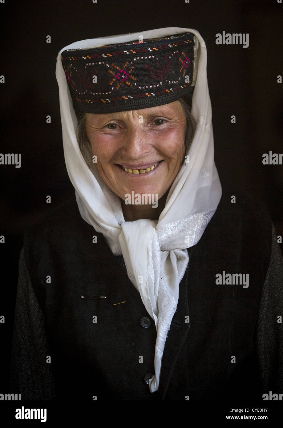 Uyghur lady hi-res stock photography and images - Alamy
