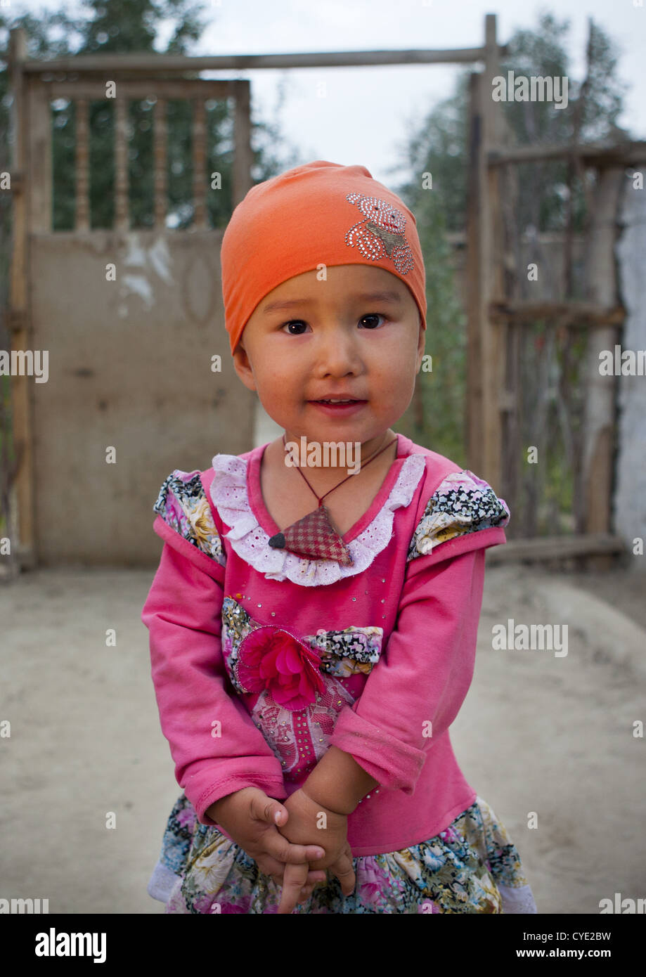Xinjiang china young uyghur girl hi-res stock photography and images ...