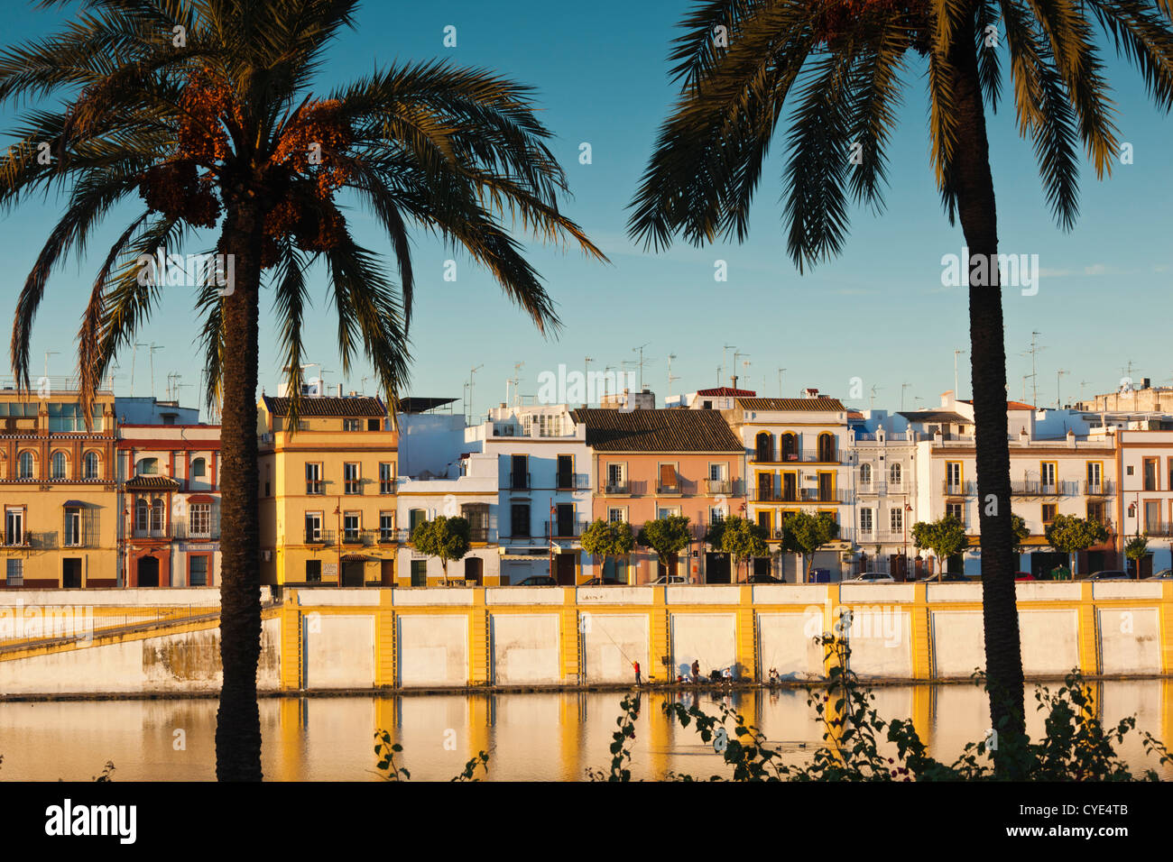 Seville riverfront hi-res stock photography and images - Alamy