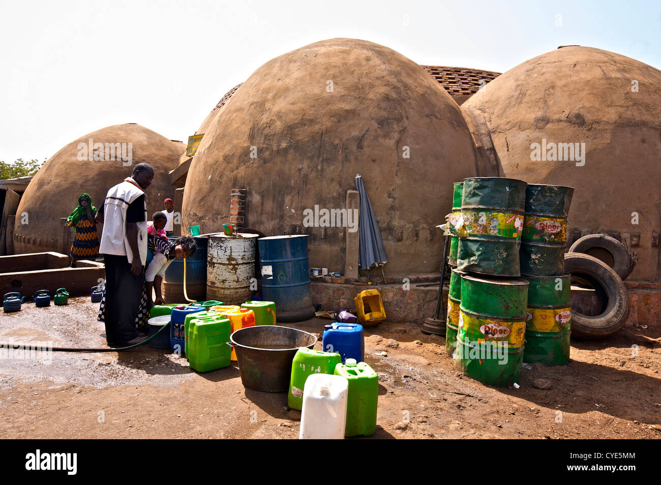 Mali family poor hi-res stock photography and images - Alamy