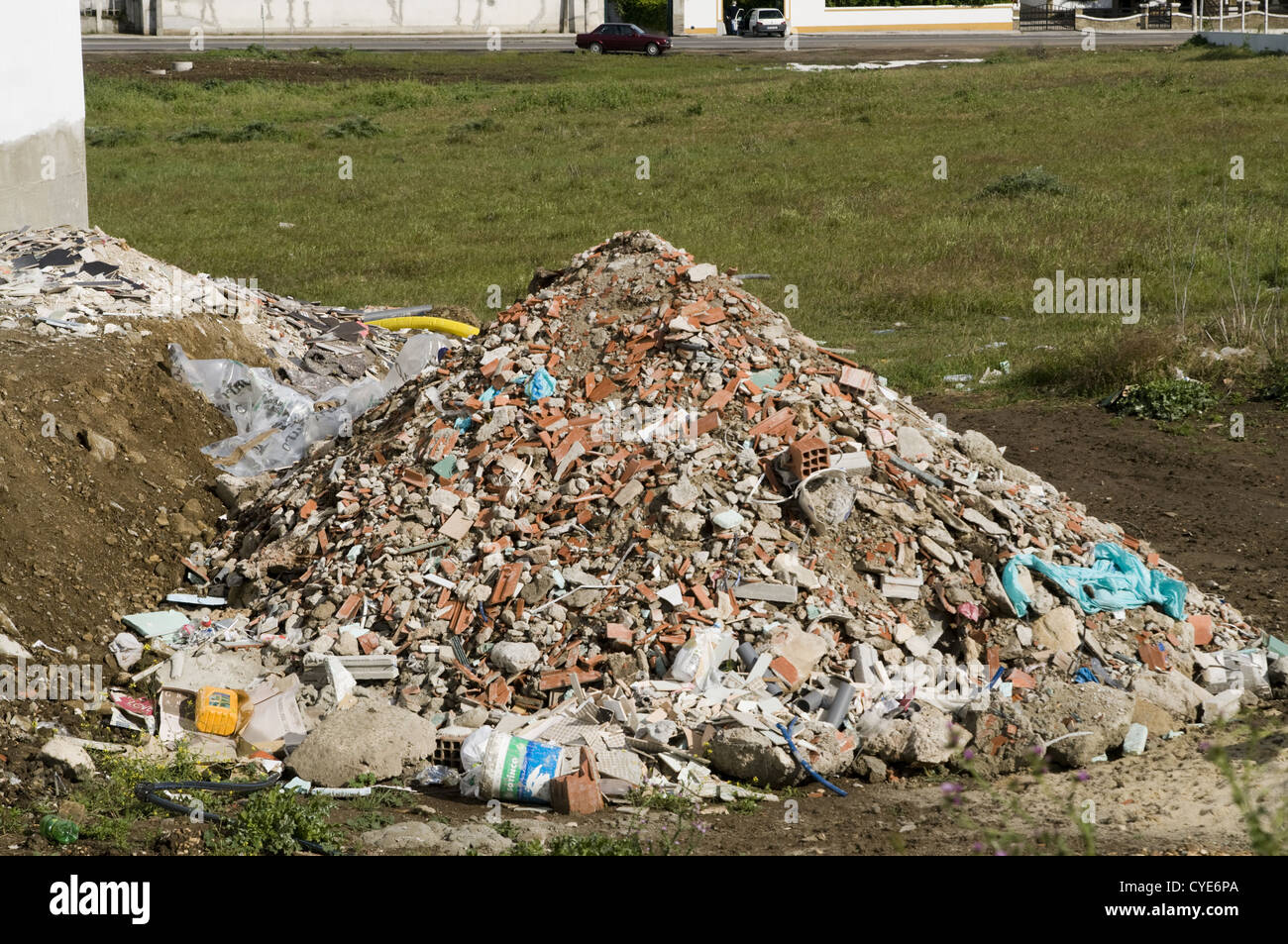 pile of demolition rubish Stock Photo - Alamy