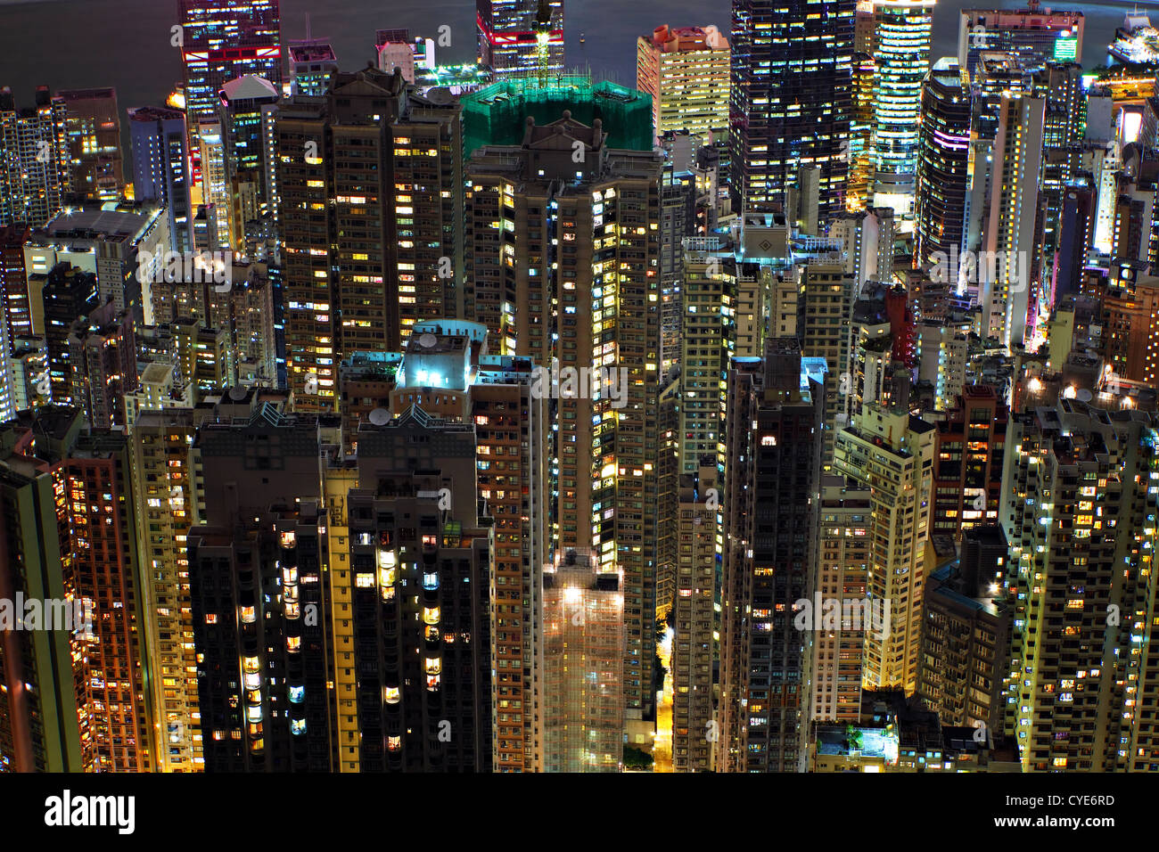 building at night Stock Photo - Alamy