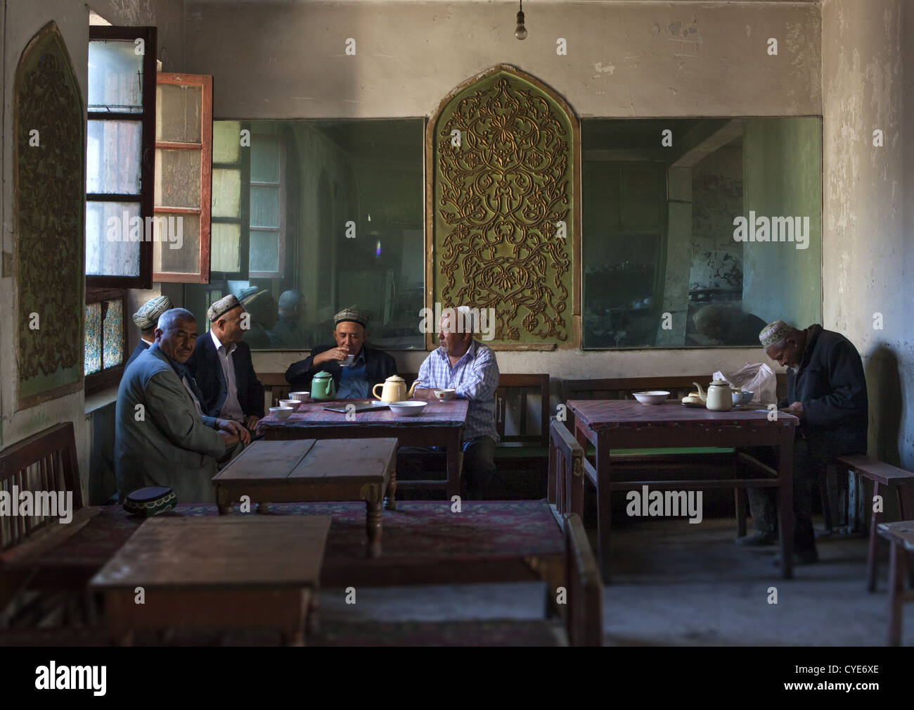 Uyghur Men In Ostangboyi Tea House, Kashgar, Xinjiang Uyghur Autonomous ...