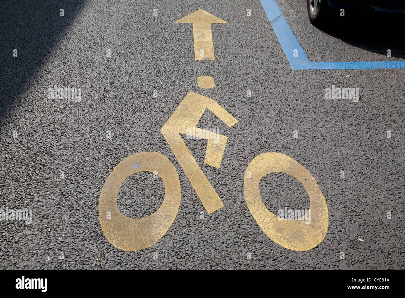 Cycle Lane Symbol painted on Street with Car Stock Photo - Alamy