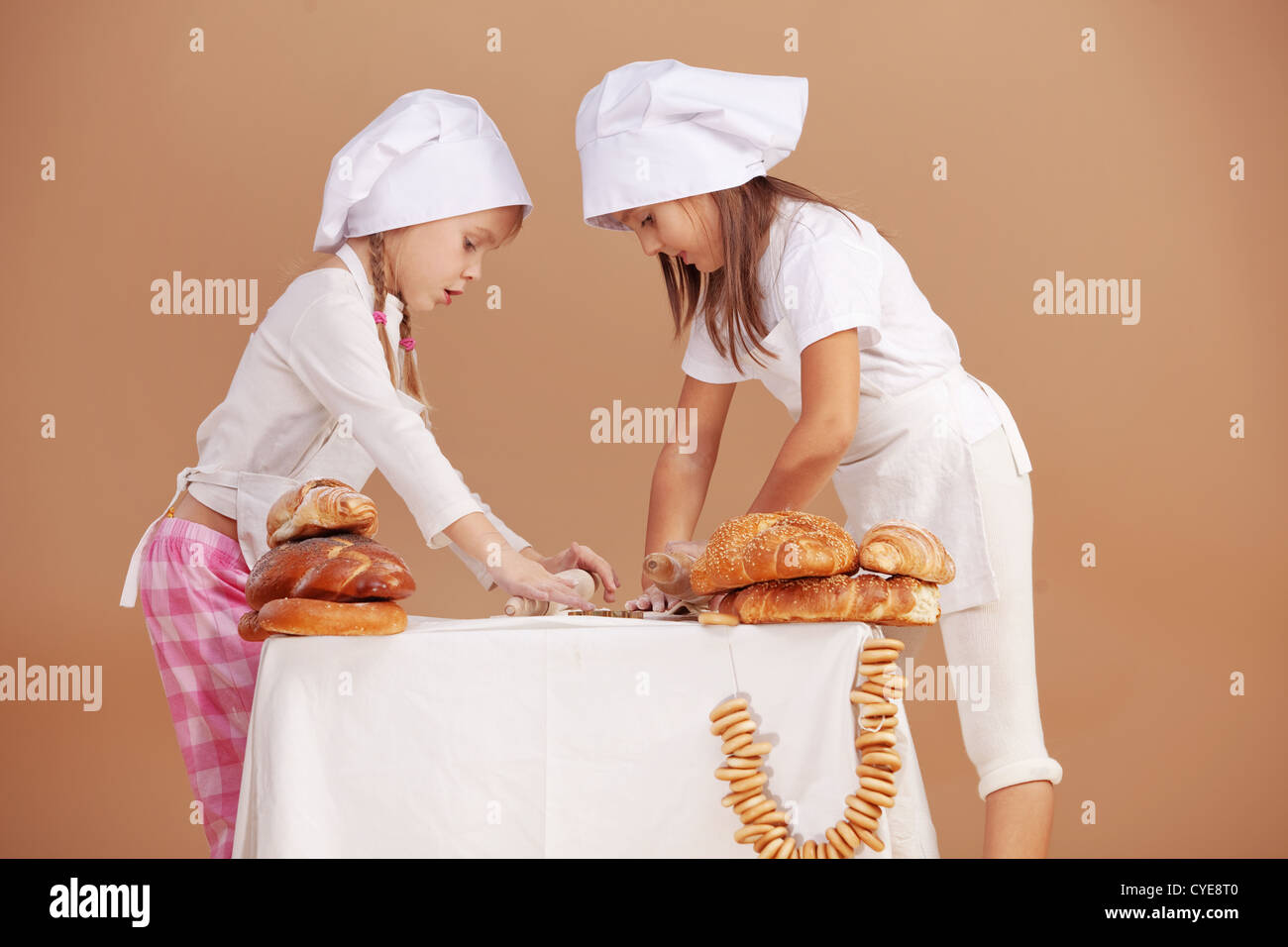 Bakers hat hi-res stock photography and images - Alamy