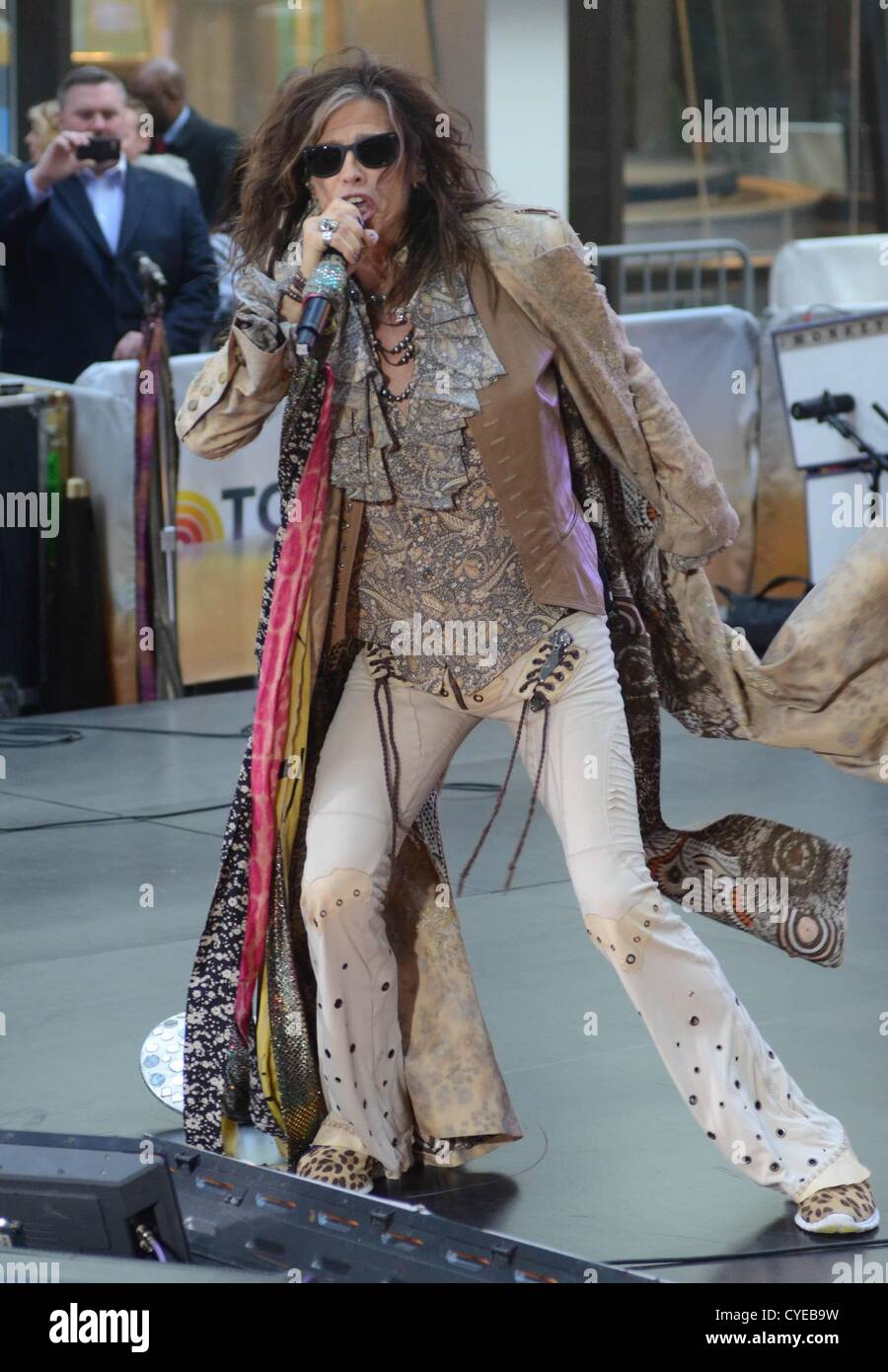 New York, USA. 2nd November 2012. Steven Tyler at talk show appearance ...