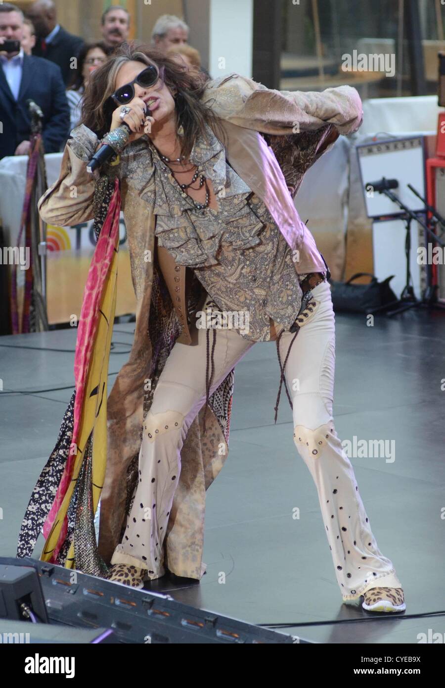 New York, USA. 2nd November 2012. Steven Tyler at talk show appearance ...