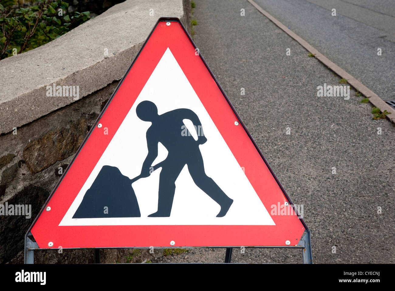 Road Work Traffic Sign in Urban Setting Stock Photo - Alamy