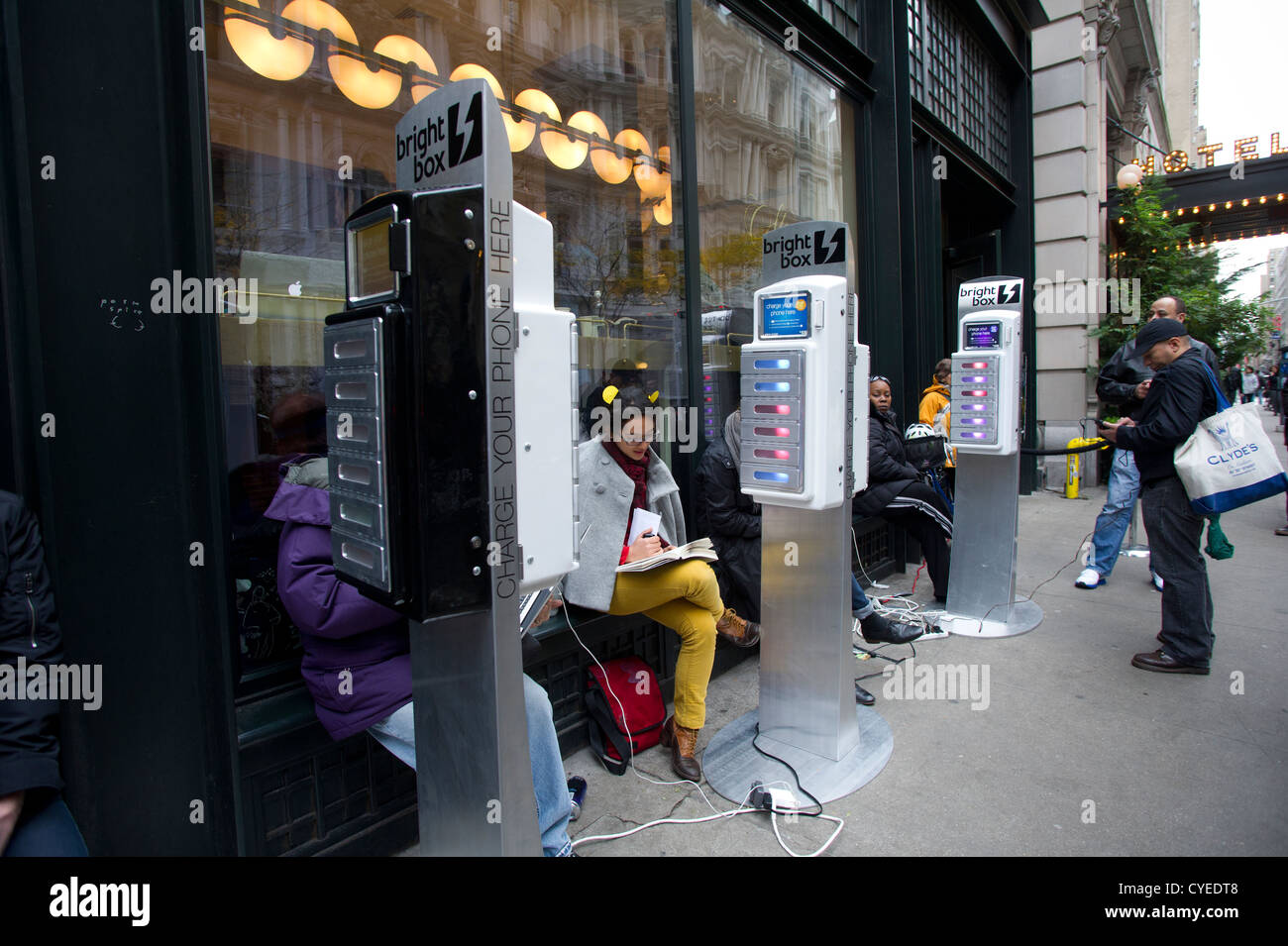 Bright Box set up charging stations for people to charge their cell ... Bright Box set up charging stations for people to charge their cell ...
