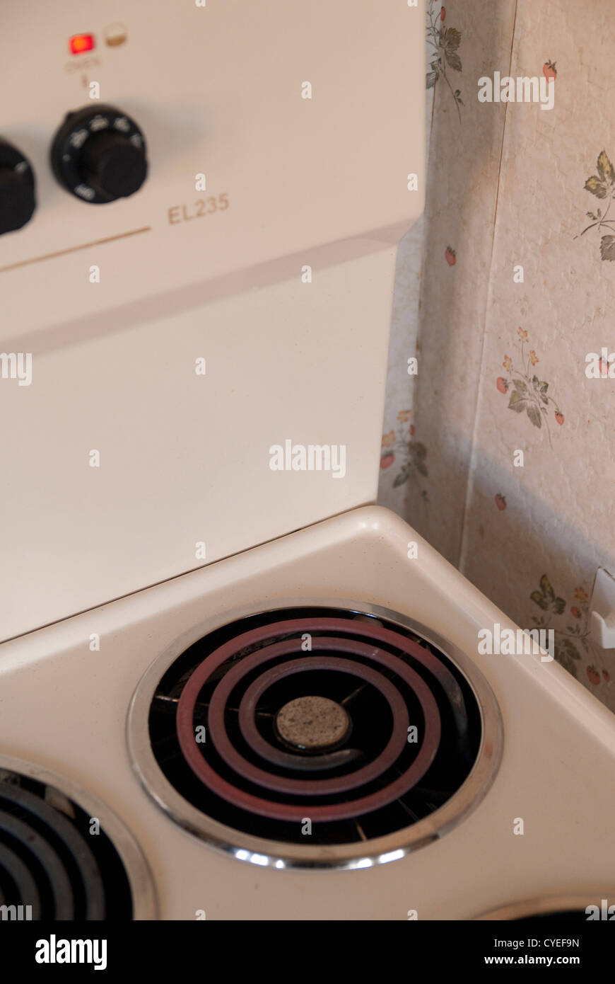 Old electric stove hi-res stock photography and images - Alamy