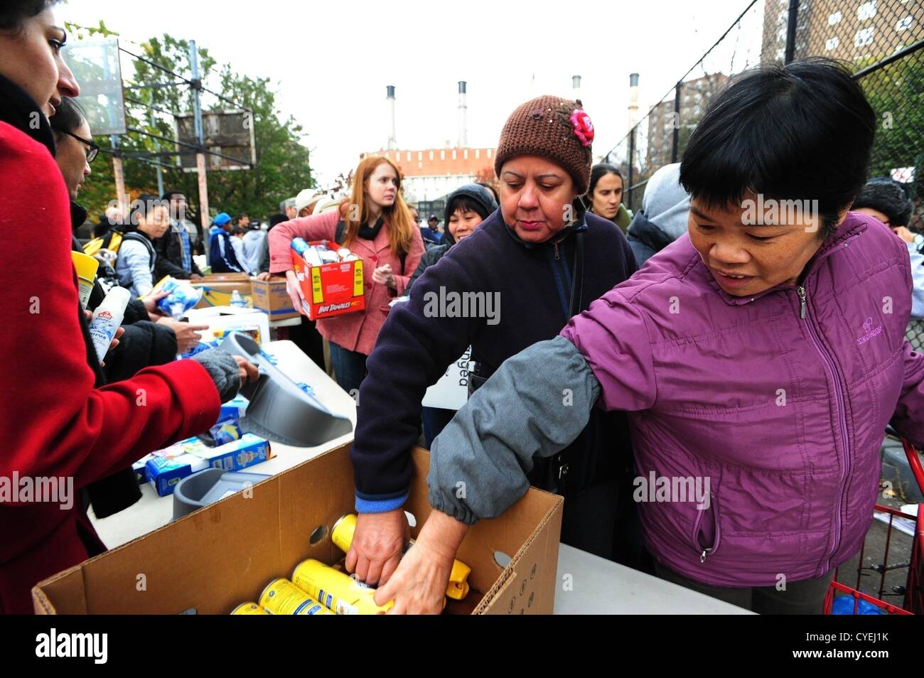 Coned center hi-res stock photography and images - Alamy