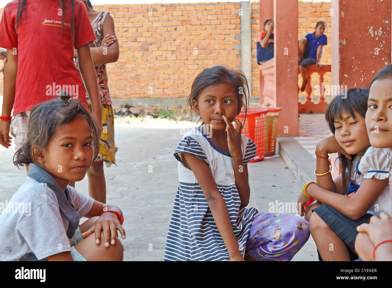 Southeast asia poverty poor children child girls hi-res stock ...