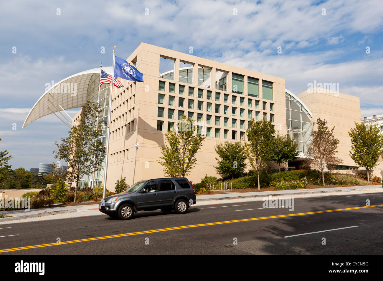 Peace institute building hi-res stock photography and images - Alamy