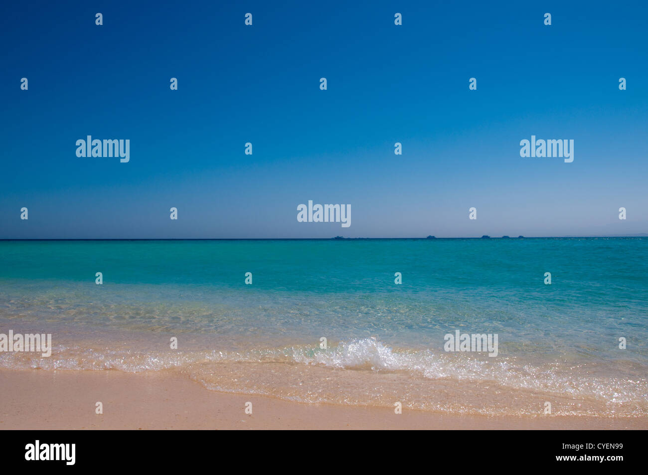Sea shore bright clean hi-res stock photography and images - Alamy