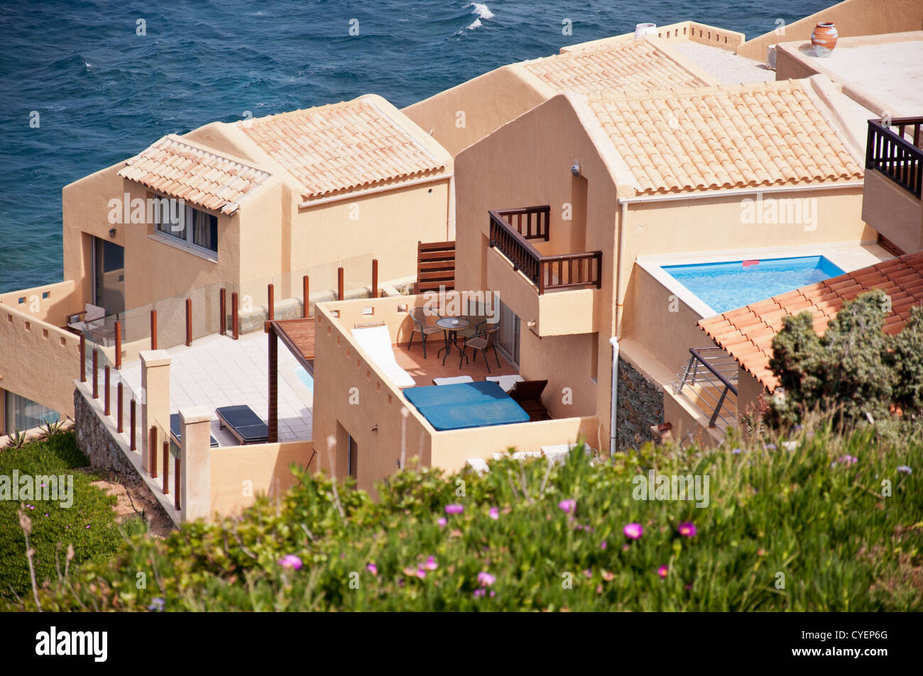 Modern building greece hi-res stock photography and images - Alamy