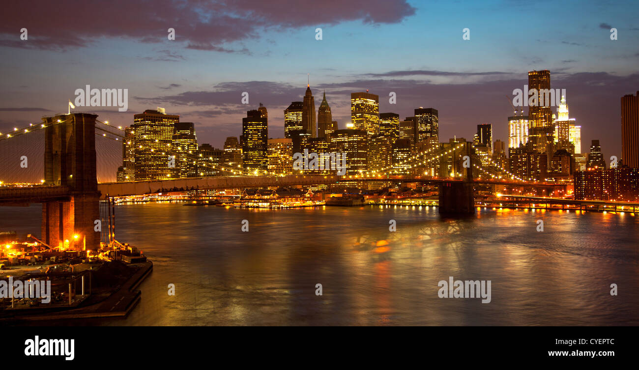 Brooklyn bridge at night Stock Photo - Alamy