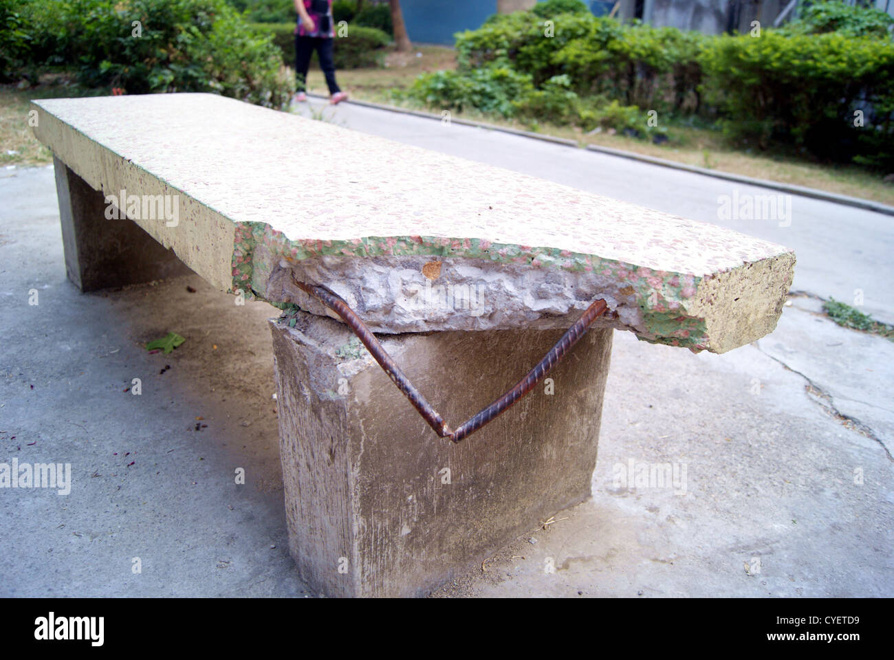 Fracture of the cement stool Stock Photo - Alamy