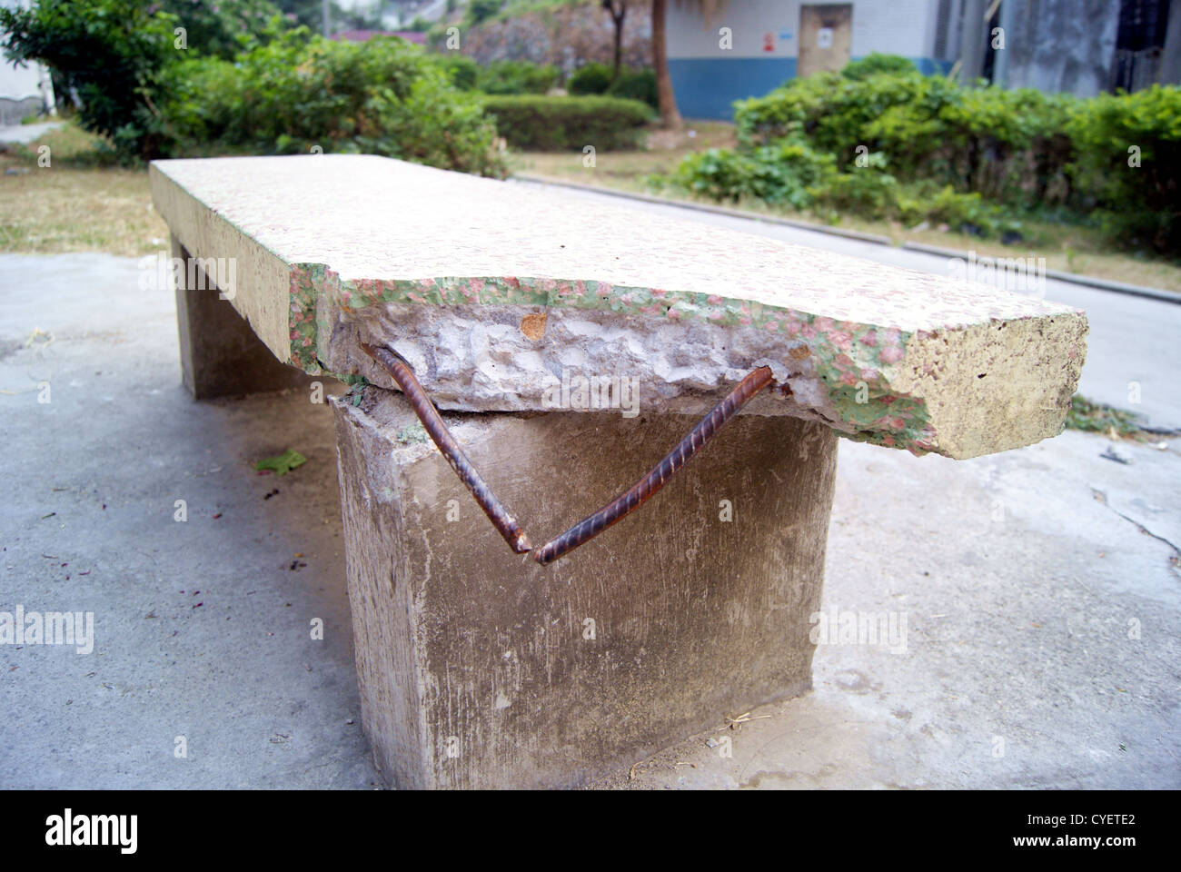 Fracture of the cement stool Stock Photo - Alamy