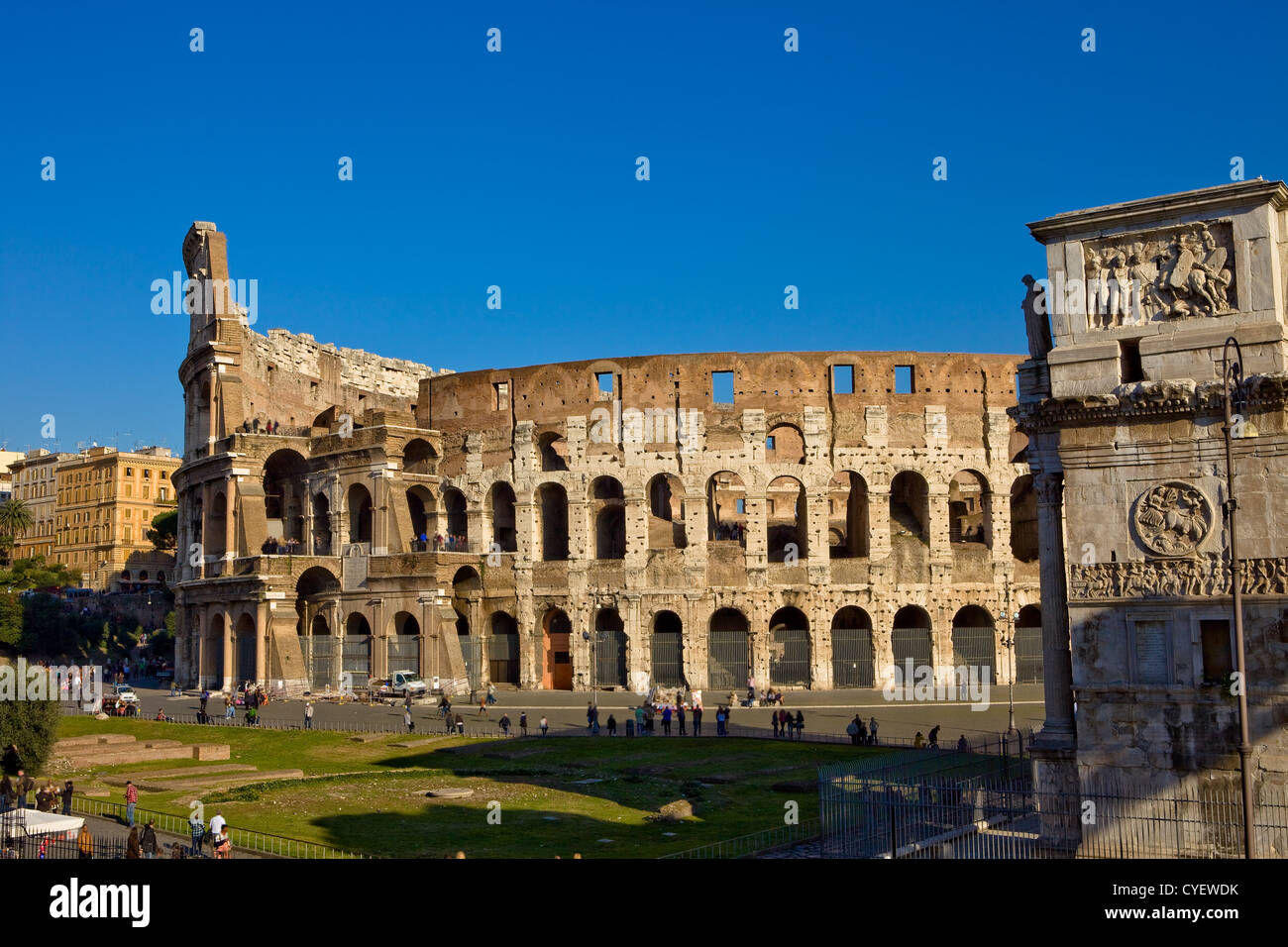 landscape photo of the roman colosseum and constantines arch Stock ...