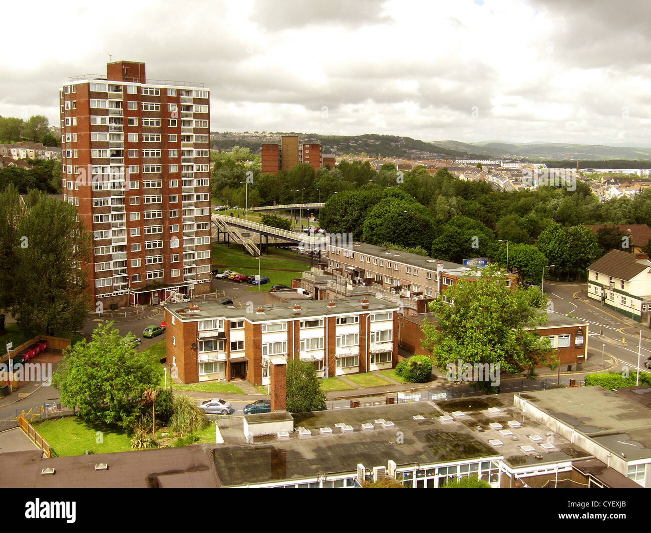 Brick high rise flats hi-res stock photography and images - Alamy