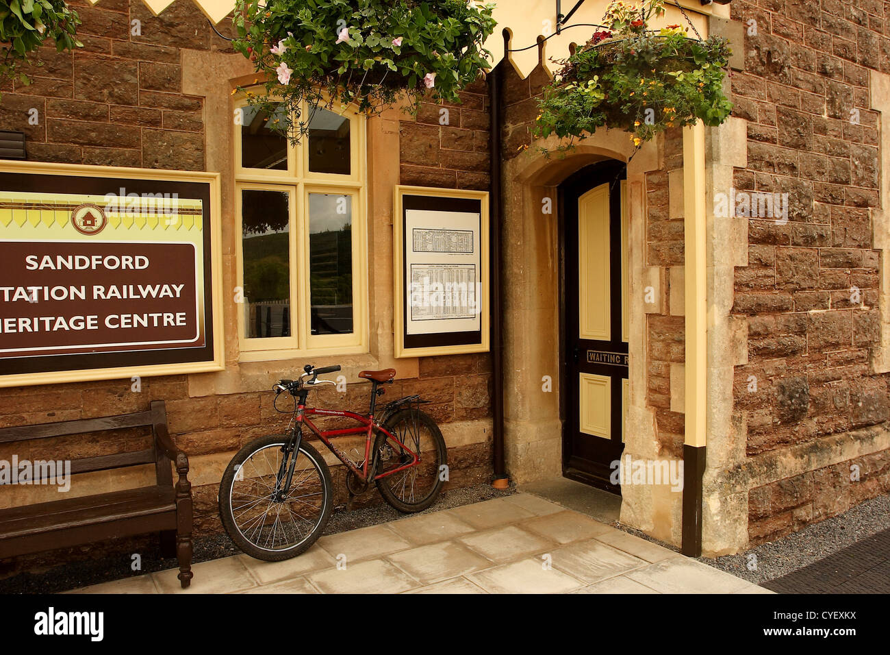 Sandford station railway hi-res stock photography and images - Alamy