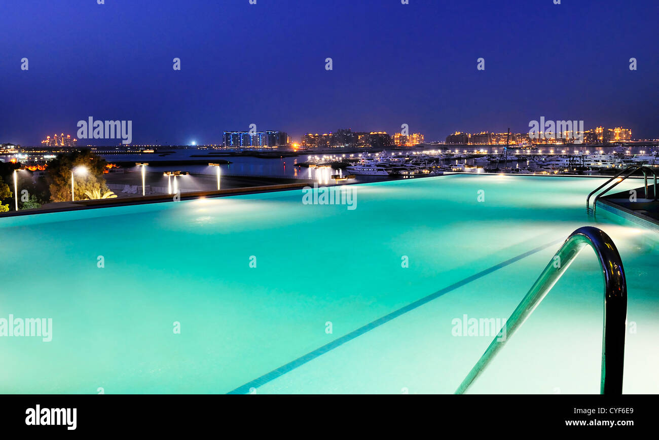 Atlantis the palm dubai pool hi-res stock photography and images - Alamy