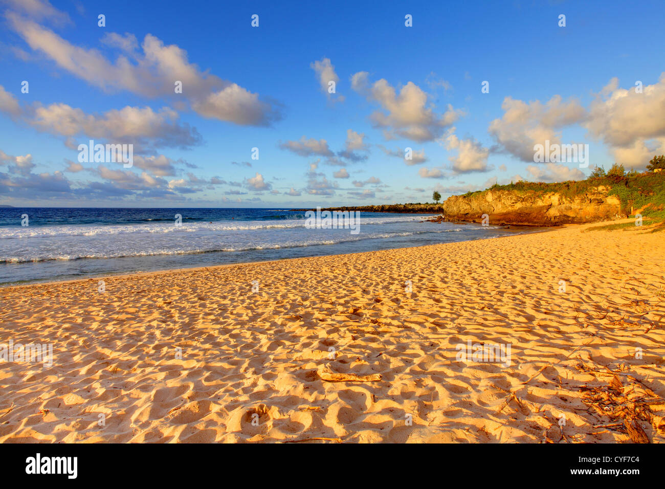 Tropical sunset. Oneloa Beach Stock Photo - Alamy