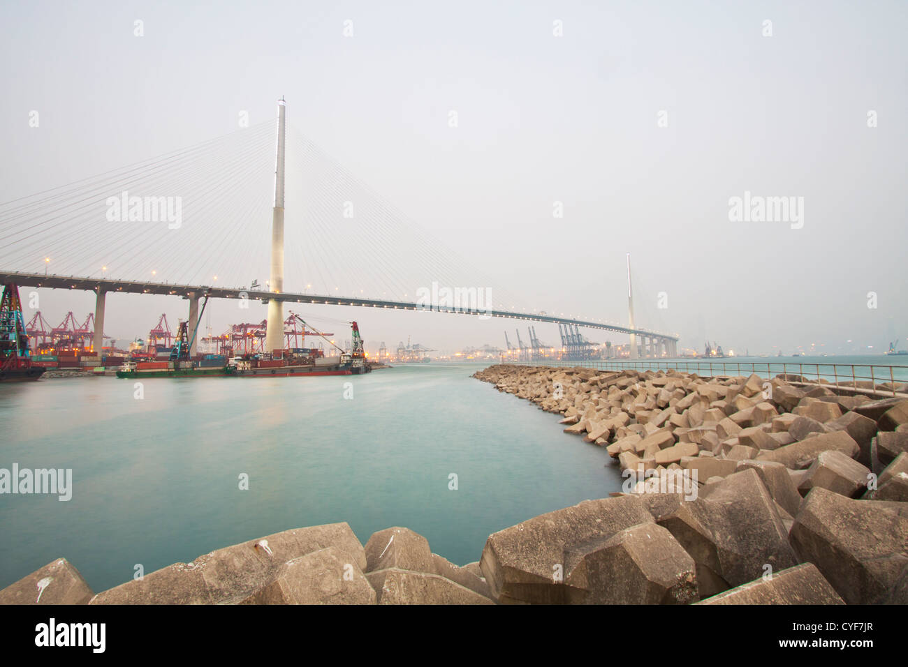 Bridge connector hi-res stock photography and images - Alamy