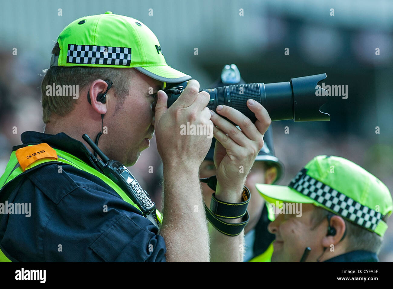 Sporting crowd control hi-res stock photography and images - Alamy