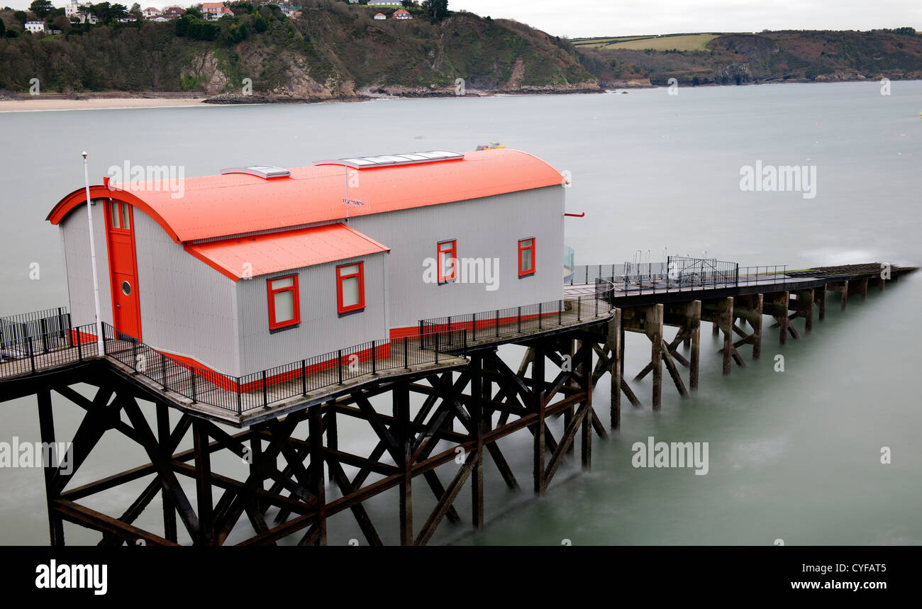 Grand designs lifeboat station hi-res stock photography and images - Alamy