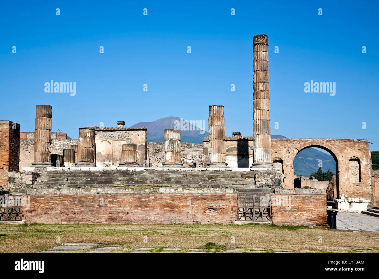 Mount vesuvius ancient ruins hi-res stock photography and images - Alamy
