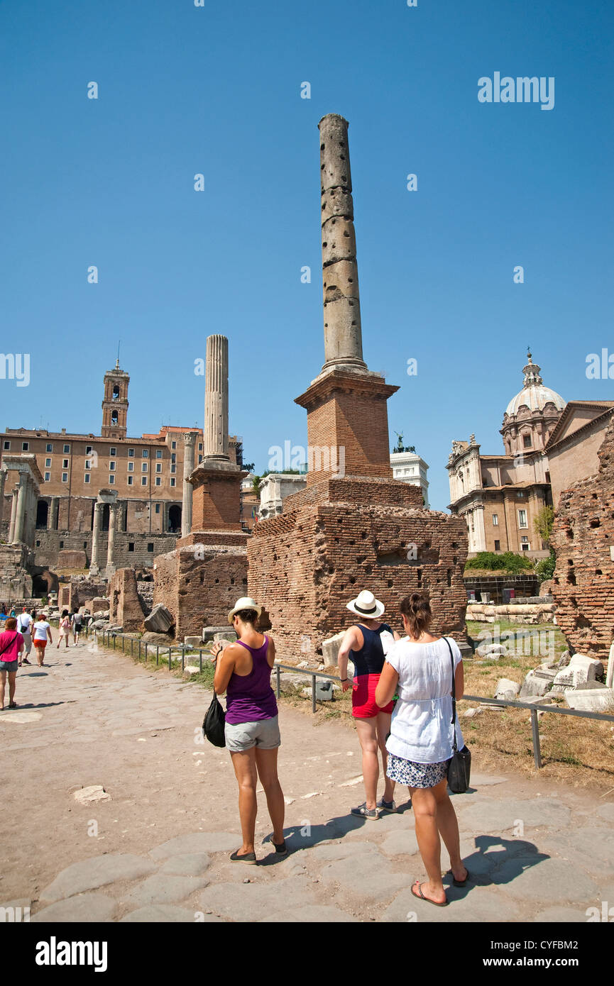 Rome, Italy 2012 - Tourists visiting the Roman Forum Stock Photo - Alamy