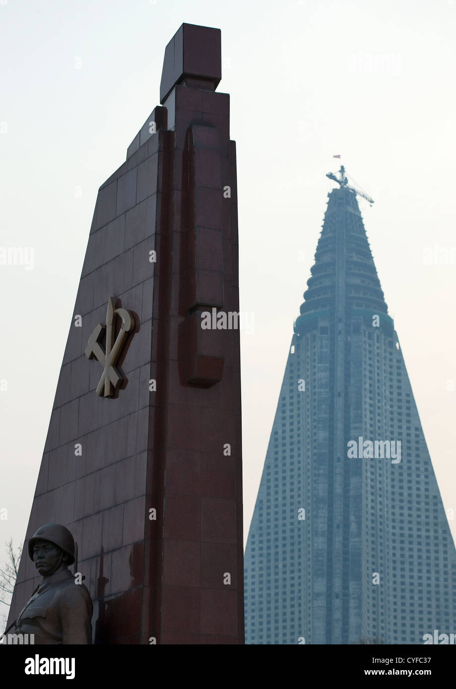 Kempinski Ryugyong Hotel, Hotel of Doom, Pyongyang, North Korea Stock ...