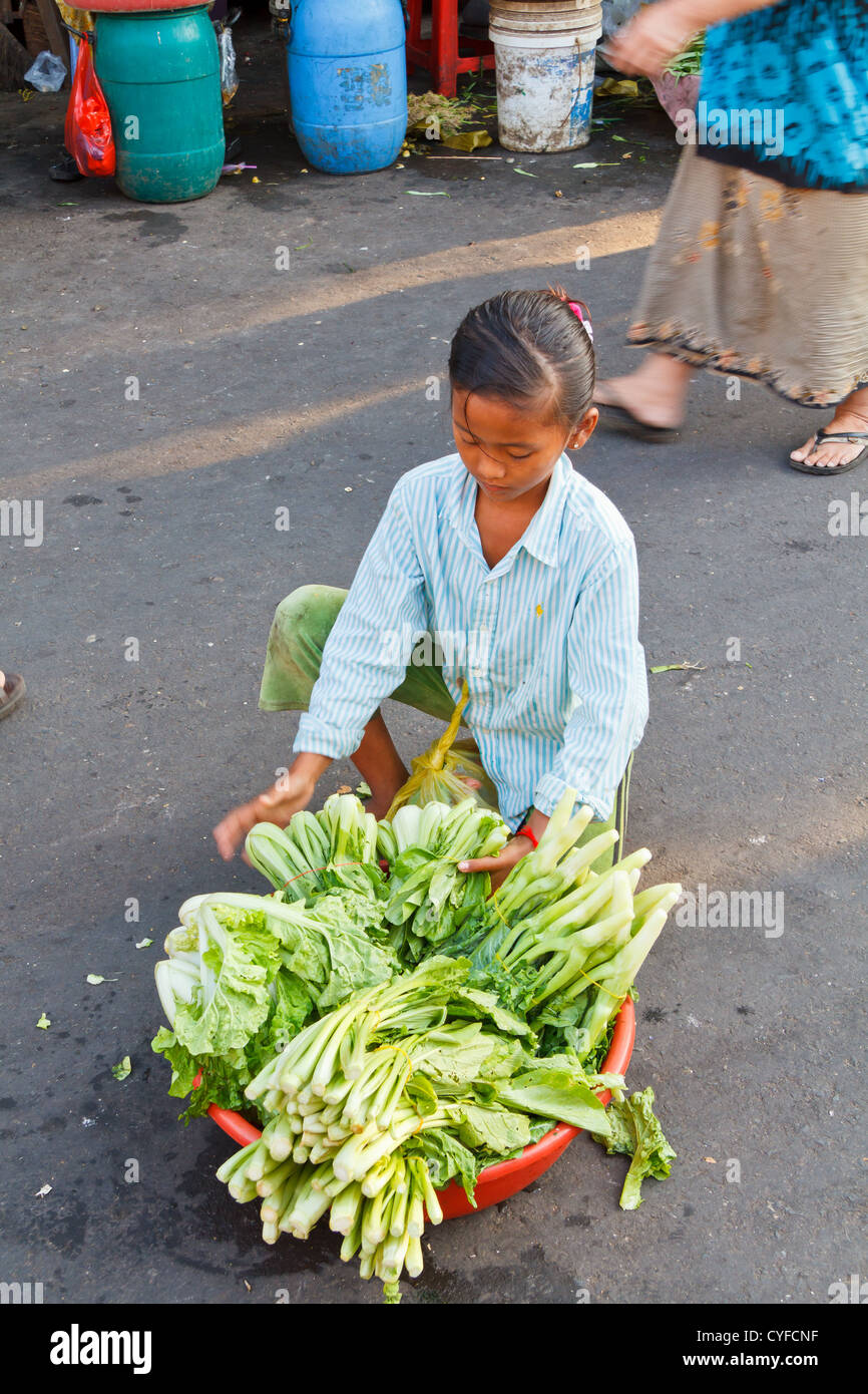 Vegetable Sale on a Market in Phnom Penh, Cambodia Stock Photo - Alamy