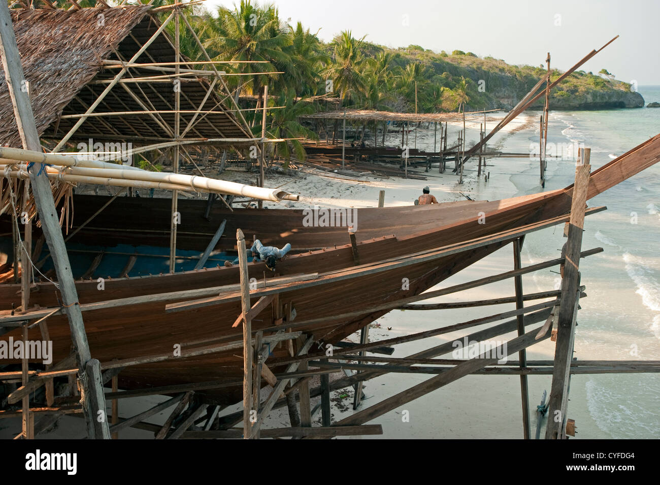 Traditional Pinisi wooden sailing boat construction, Bira Sulawesi ...