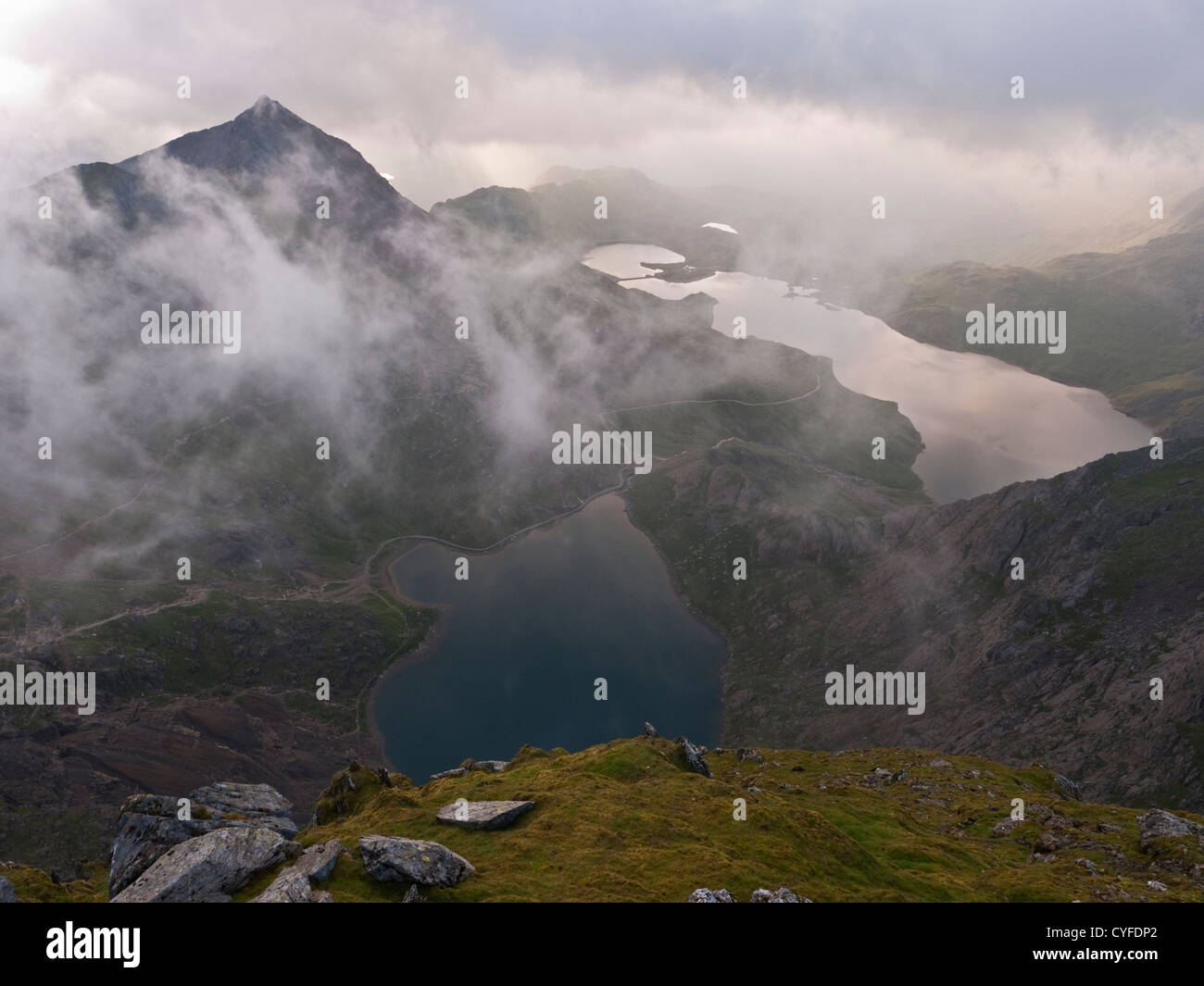 Sunrise on Snowdon. Views to Crib Goch and the lakes of Glaslyn and ...