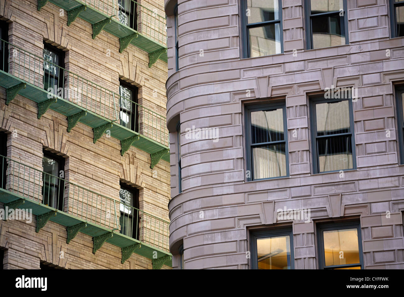Windows on buildings hi-res stock photography and images - Alamy