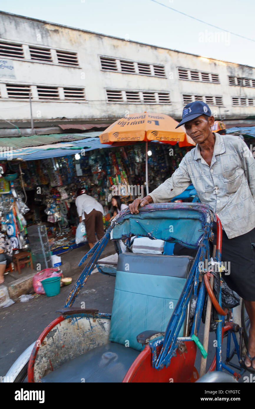 Rickshaw Driver in Phnom Penh, Cambodia Stock Photo - Alamy