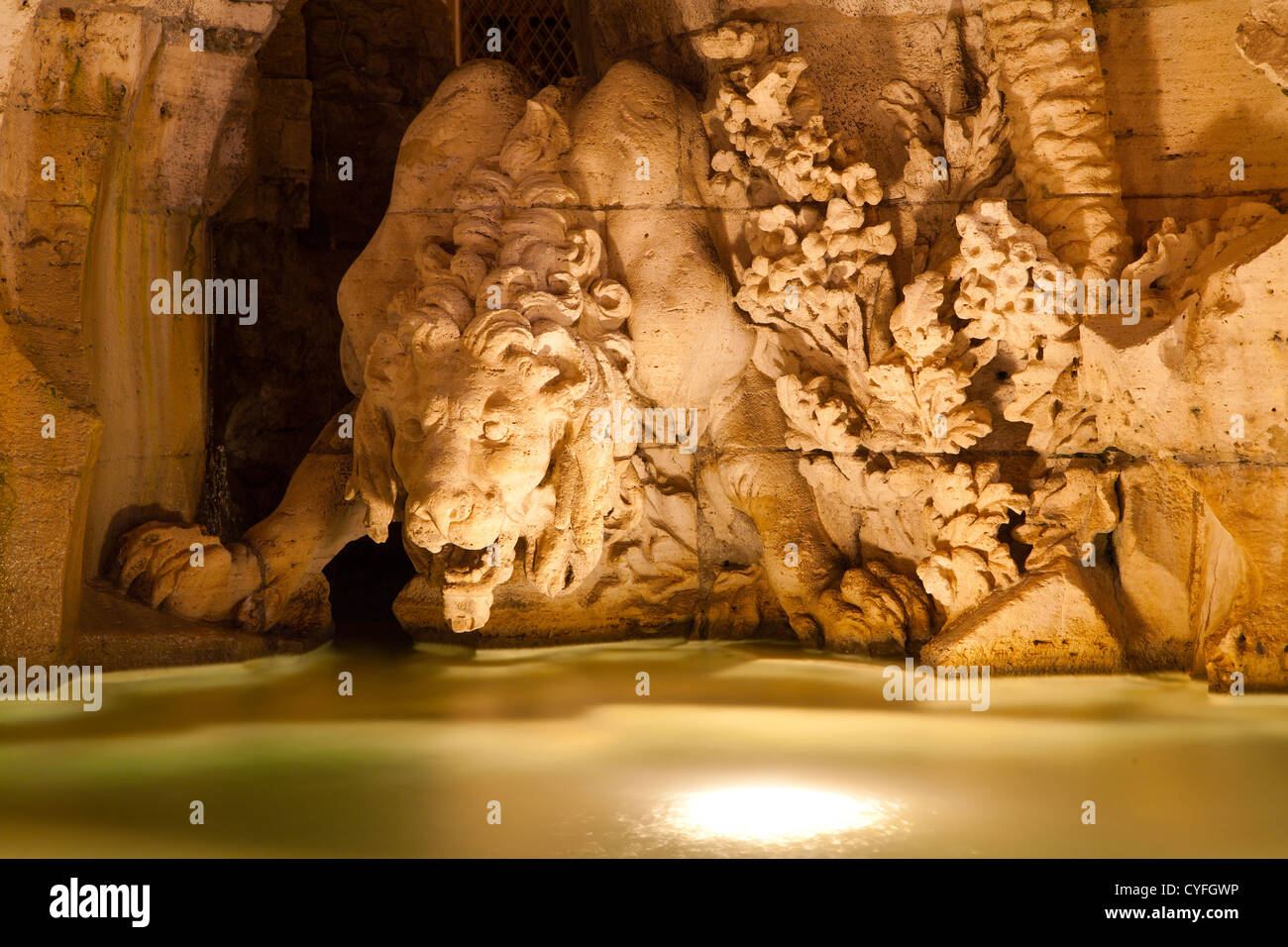 Rome - Detail of Lion from Fontana dei Fiumi by Bernini Stock Photo - Alamy