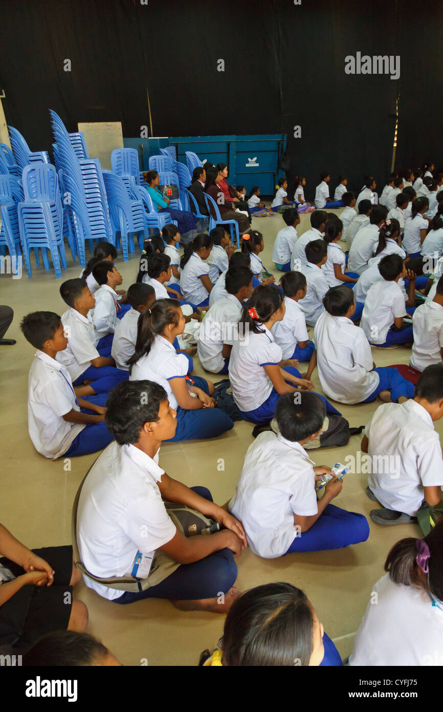 School assembly children pupils students hi-res stock photography and ...
